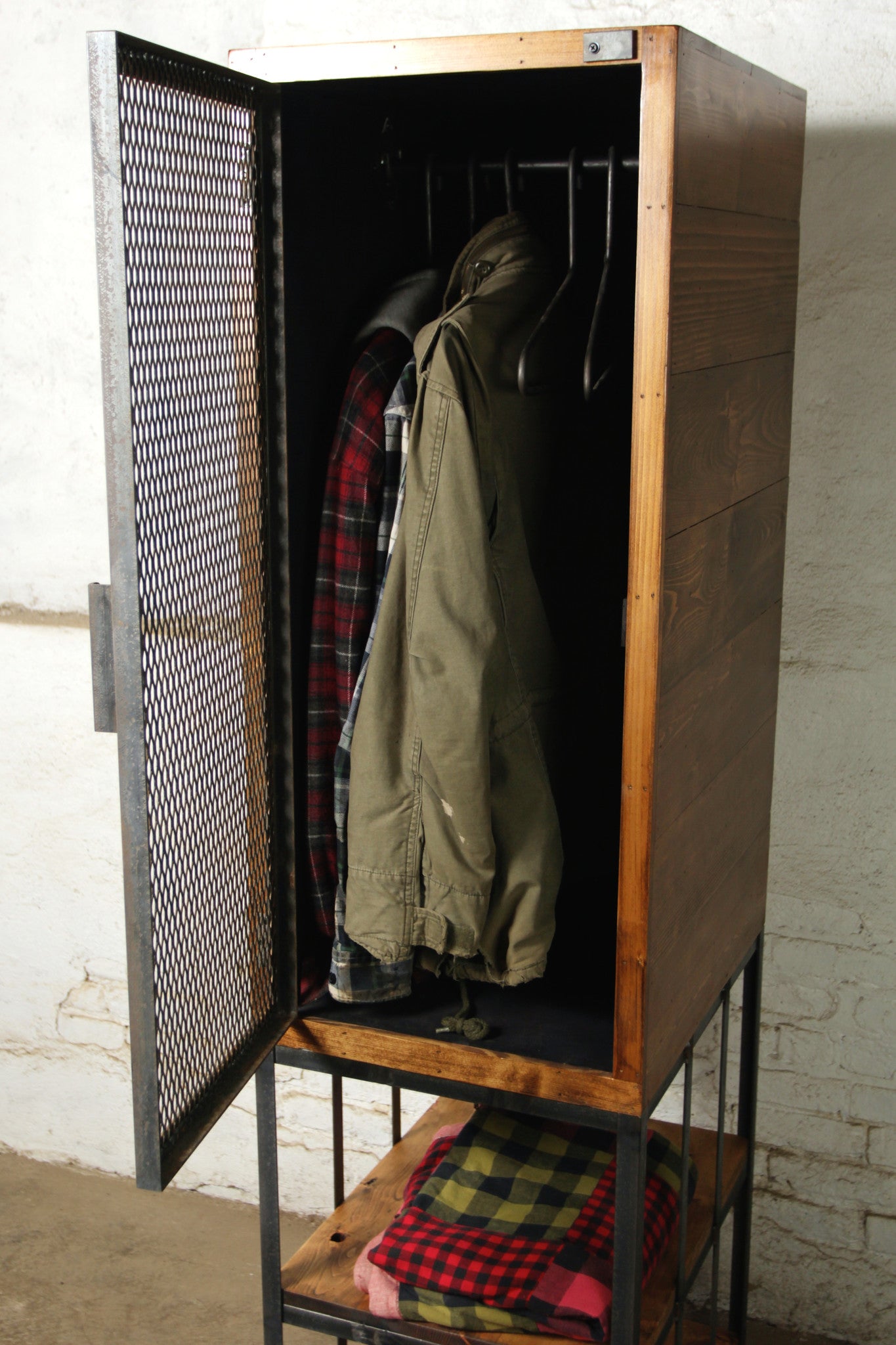 Wardrobe – Recycled Brooklyn